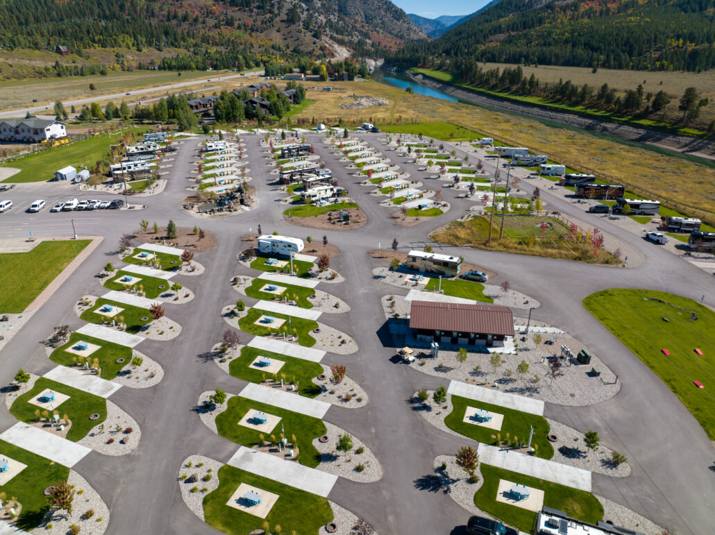 AVR DELUXE BACK-IN GRAVEL - Alpine Valley RV Resort